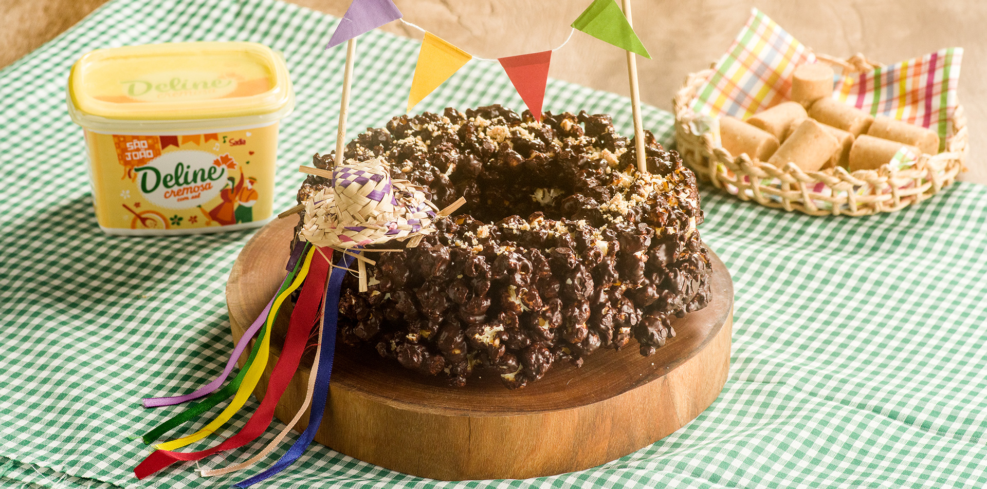 Deline - Nossas receitas: Bolo de Pipoca com Chocolate e Amendoim